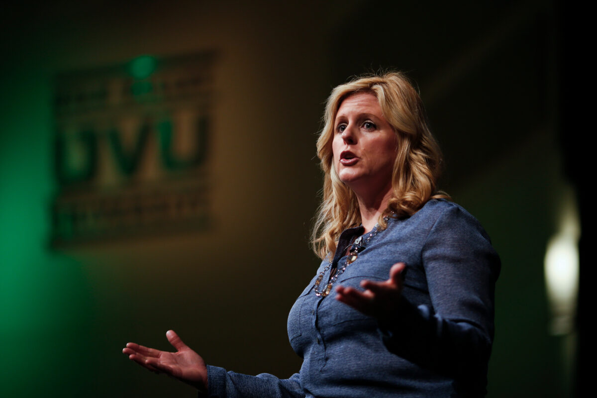 CNN producer returns to Orem with advice | News, Sports, Jobs - Daily ...